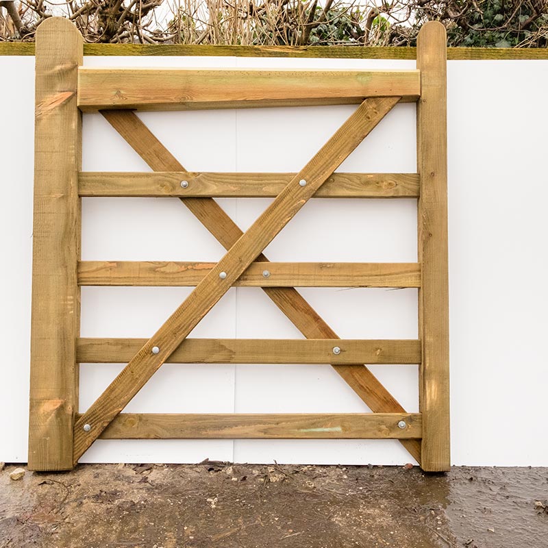 Wooden Farm Gates A Comparative Discussion Between Metal Gates And